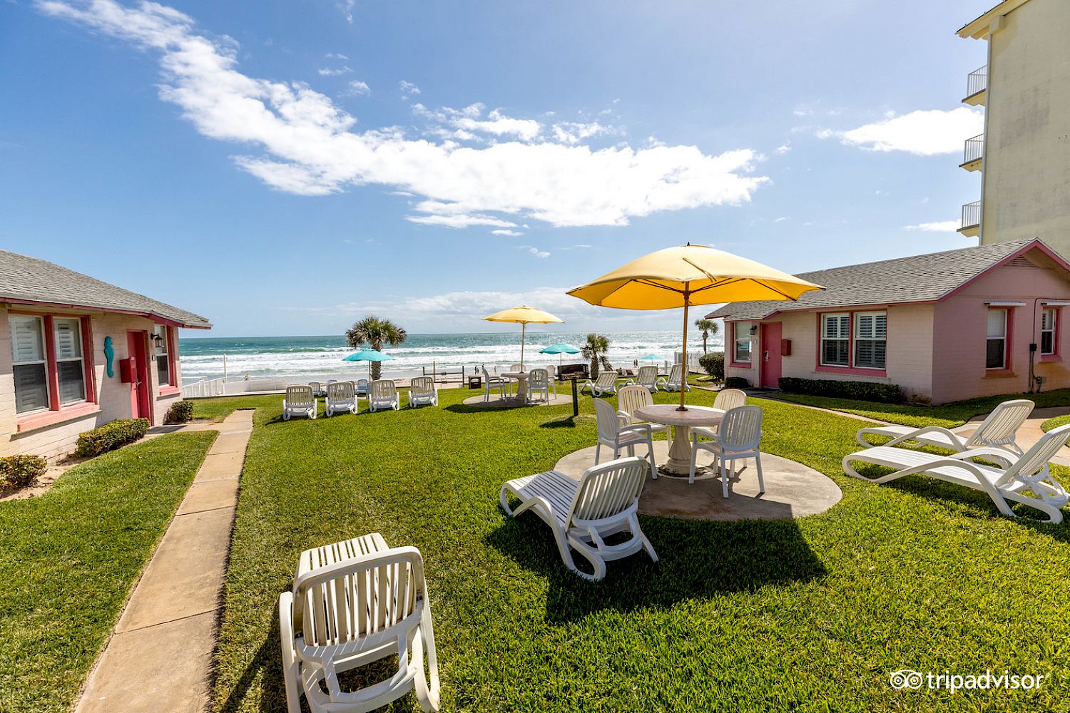 Private Rooms Daytona Beach Cottages at Perry Ocean Edge Resort With ...