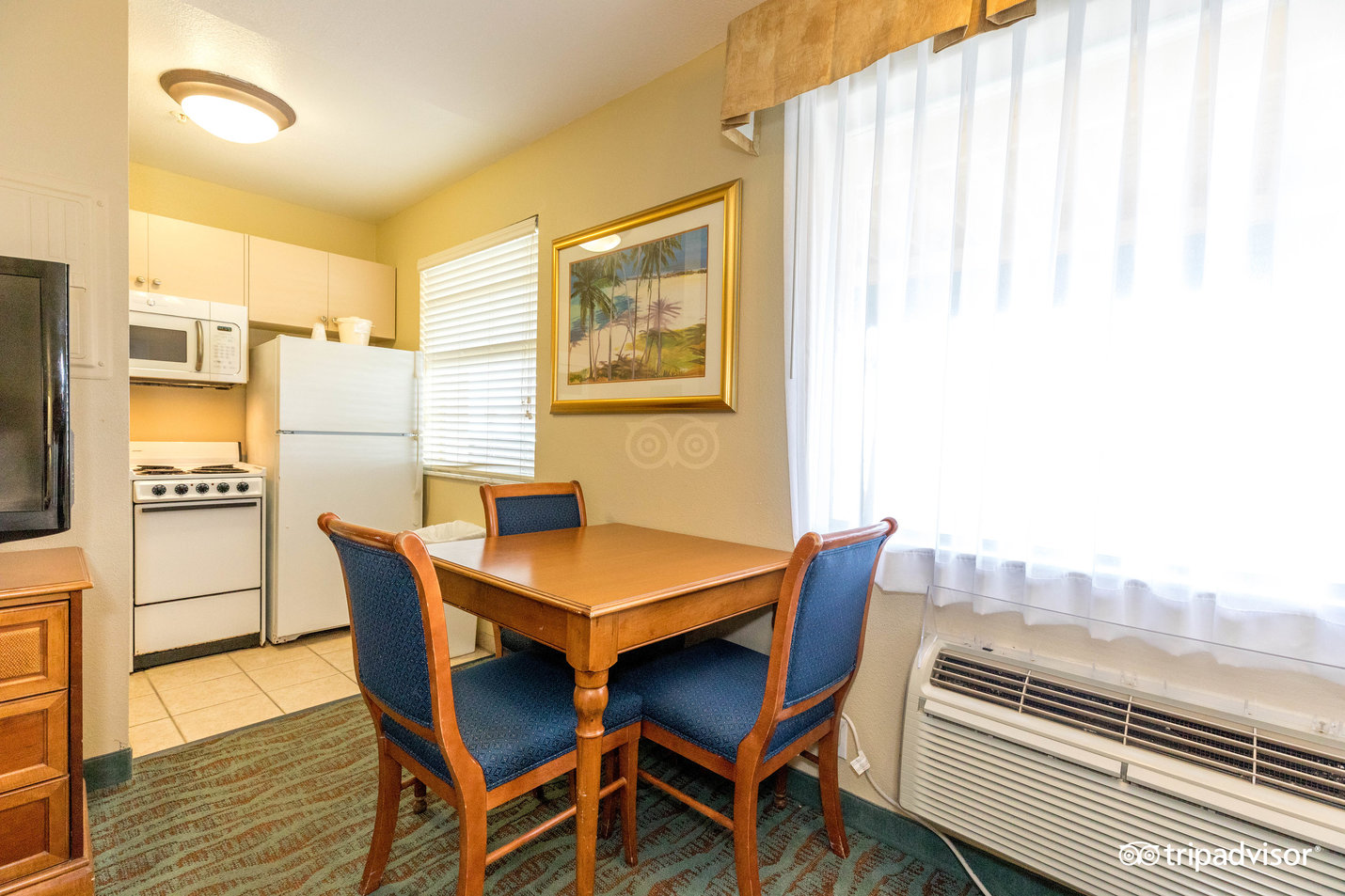 Courtside Rooms at Perry Ocean Edge Resort