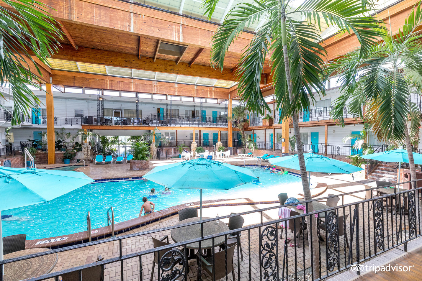 Garden Atrium At Perry Ocean Edge Resort Daytona Beach Indoor Pool
